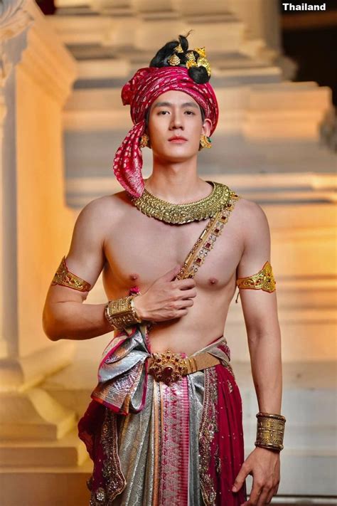 Handsome Thai Guys 🇹🇭 ราชวงศ์ นายแบบ ผ้าไหม
