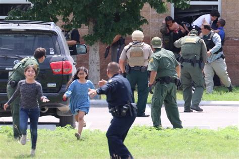 Texas School Shooting Police Wrong For Waiting To Storm Gunman As