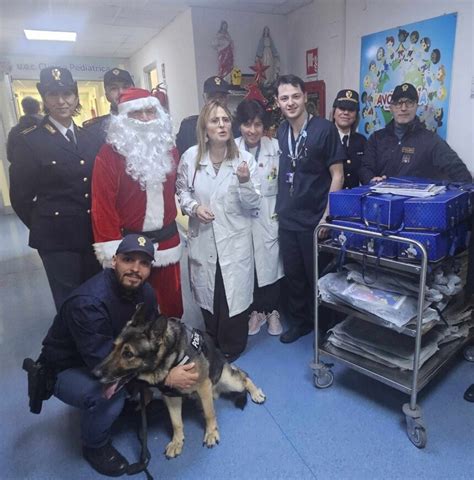 Ospedale Ruggi Di Salerno Babbo Natale Arriva In Anticipo Dai