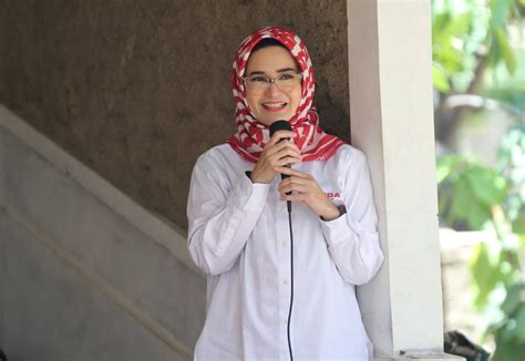 Calon Bupati Pesawaran Nanda Indira Dendi Raih Tanda Kehormatan