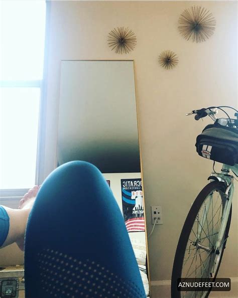 Kellie Meyer Feet Aznudefeet