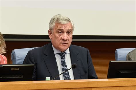 Tajani Rilancia Lo Ius Scholae Oggi La Cittadinanza Te La Danno A 18 Anni Anche Se Fai Lo