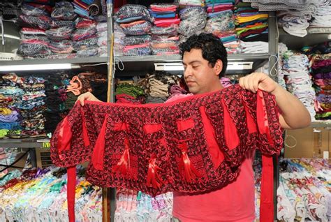 Delantales Moda Y Símbolo De Estatus Diario El Salvador