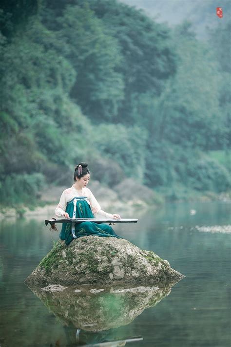 Pic Hán Phục Cổ Trang Thủy Long Ngâm Hán Phục Cờ Chụp ảnh