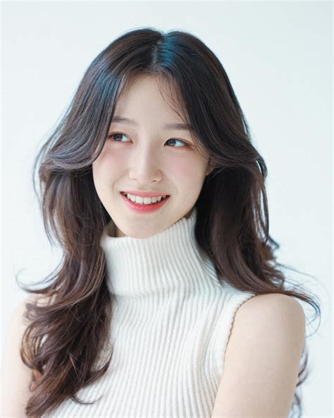 撞臉 Jisoo、笑起來超像湯唯：出身名門大學的韓國女生鄭世琳，顏值不遜色韓劇女主角 A Day Magazine