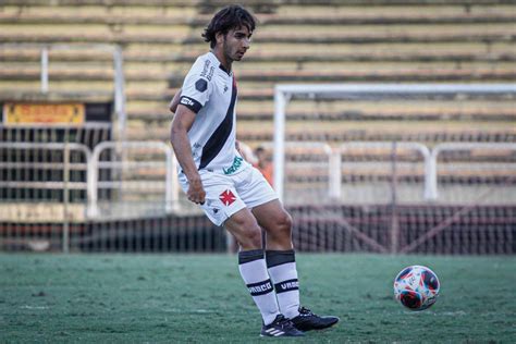 Jogador Do Vasco é Convocado Para Período De Preparação Com A Seleção