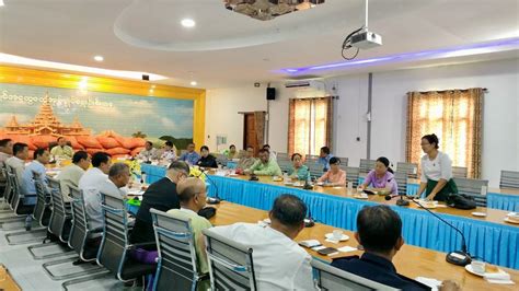 ပဲခူးခရိုင်အထွေထွေအုပ်ချုပ်ရေးဦးစီးဌာနရုံး အစည်းအဝေးခန်းမ၌ ခရိုင်အဆင့