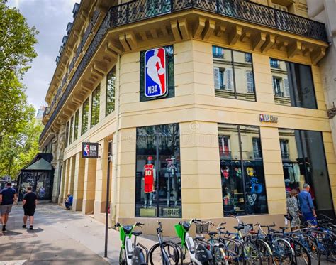 Nba Store In The Old Town Of Paris City Center Official Fans Apparel