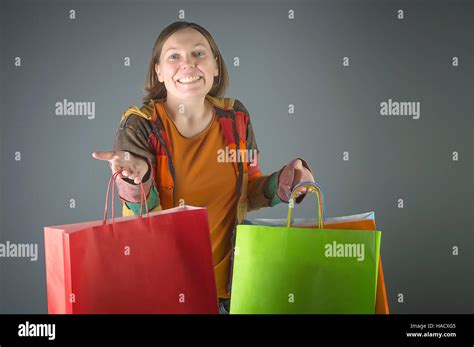 Model Holding Shopping Bags Hi Res Stock Photography And Images Alamy