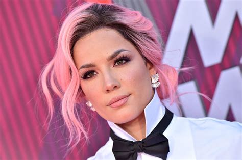 Halsey Revealed Their Favorite Belly Picture From Their Pregnancy