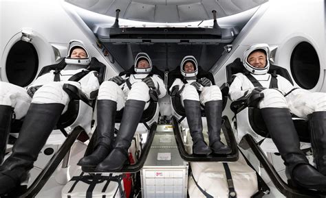 ¡chapoteo Spacex Crew 7 De La Nasa Regresa A La Tierra Después De 199