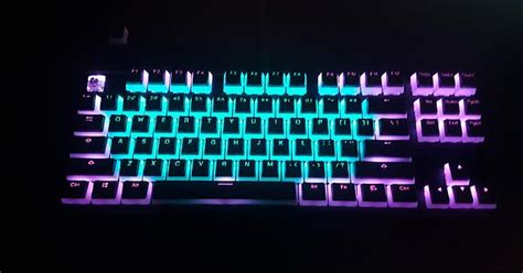 Gmmk Tkl With Speed Silvers And Aura Caps Album On Imgur