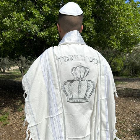 טלית מהודרת 100 כותנה כתר פסים כסף תפארת ישראל הבית שלכם לקדושה