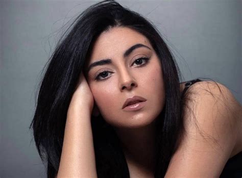 نهى عابدين تكشف أسراراً عن حياتها الشخصية والفنية مجلة لها