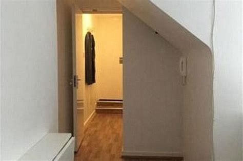 Reading Bedsit Where The Cooker Can Be Reached From Bed Sells For £100k Daily Mail Online