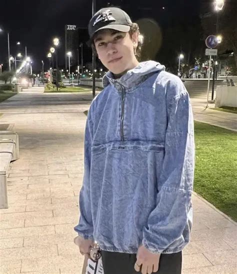 Spreen Youtuber Wiki Net Worth Girlfriend Height Age And More