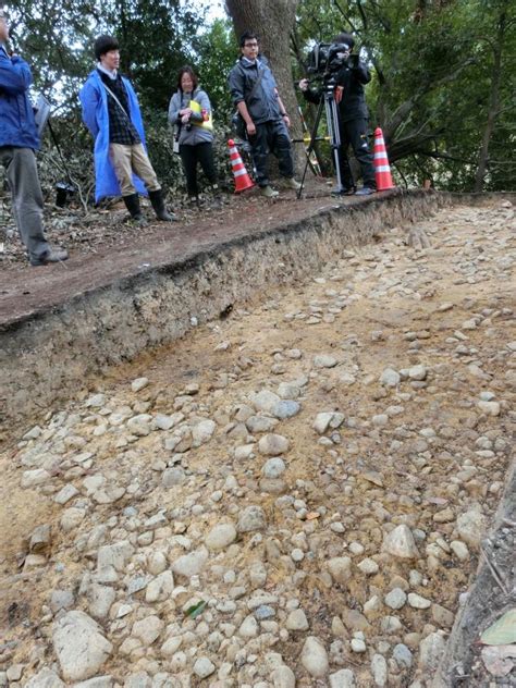 【萌える日本史講座】仁徳天皇陵で初の内部公開 地面はふかふかだった（15ページ） 産経ニュース