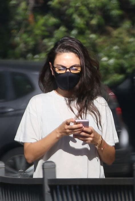 Mila Kunis Out And About In Beverly Hills 11042021 Hawtcelebs