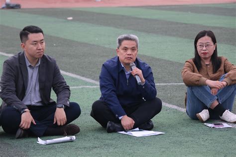 数理学院团委举办信仰与青春同行绿茵围读会暨劲草003期发布仪式 青岛科技大学团委