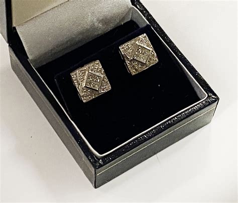 18ct Gold Diamond Stud Earrings Southgate Auction Rooms