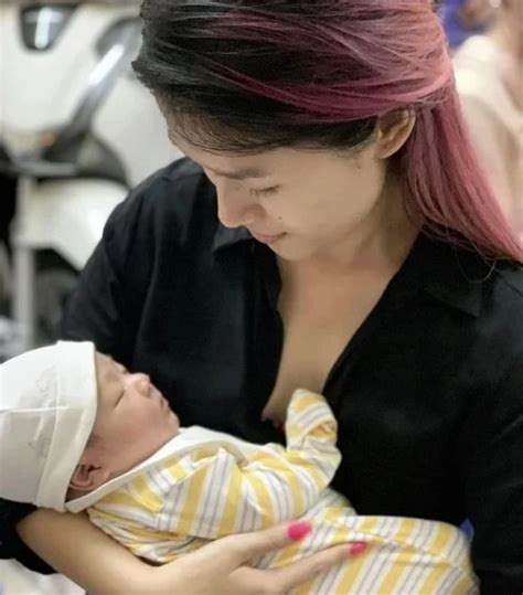 Nữ đại gia bị nghi là mẹ của con trai Đàm Vĩnh Hưng bị bóc nhan sắc thật qua camera thường Tinmoi