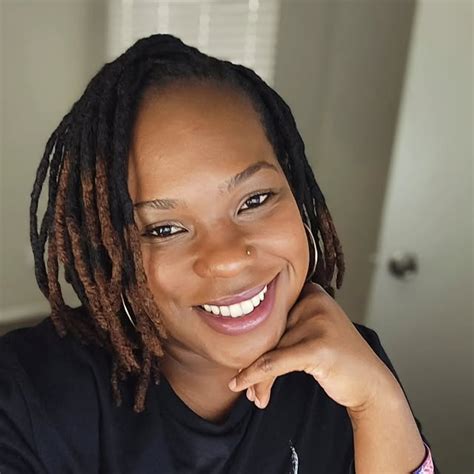 Tiye Tieyee • Threads Say More