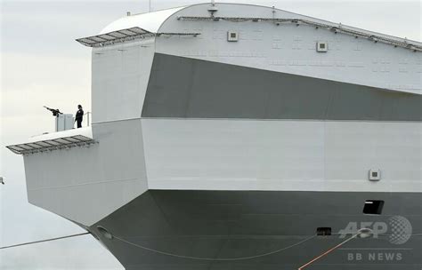 英新空母クイーン・エリザベスが初の試験航海 「最大最強」の軍艦 写真14枚 国際ニュース：afpbb News