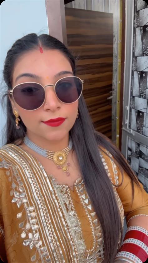 Komal Preet Enjoy Every Pal 😁😁 Instagram