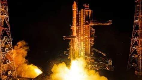 Isro S 100th Mission In Trouble Satellite Faces A Technical Glitch As
