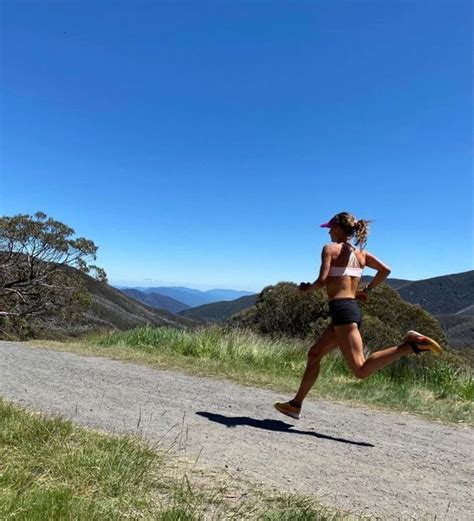 Pin By 💗💗 On Wellness Running Inspiration Workout Aesthetic Running