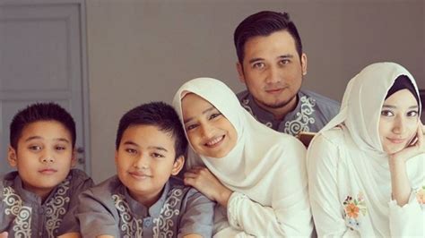 Siap Jadi Tukang Cuci Piring Pasutri Artis Tinggalkan Karier Di