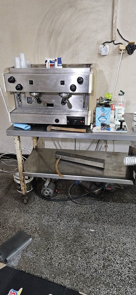 кафе машина с 2 гнезда Кафемашина Кафемашини мелачки Пловдив Продавам професионална к