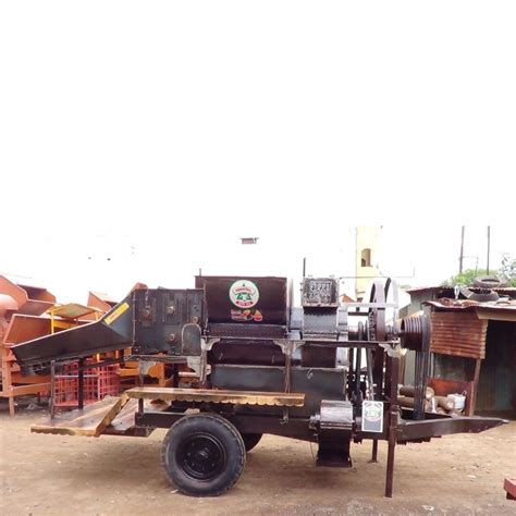 Multicrop Cutter Thresher Kamdhenu Krishi Yantra