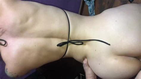 Piękna Dziewczyna z Tyłkiem XL Skacze Raz Za Razem Pornhub