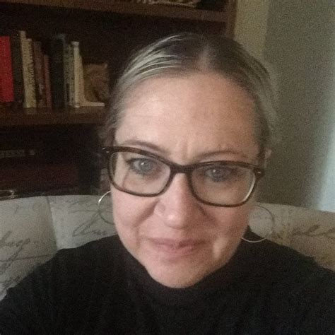 Ellie Bates Chappell Medium