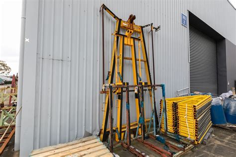 2007 Bge Xb53 Lifting Glass Panel Frame Auction 0052 5060672 Grays