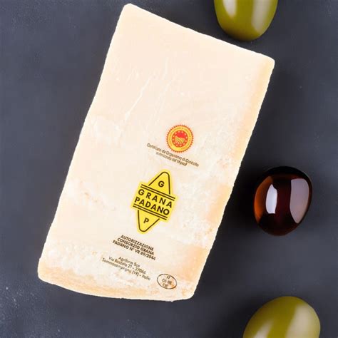 Твердый сыр Грана Падано (Grana Padano), 1000 гр, Италия - купить с ...
