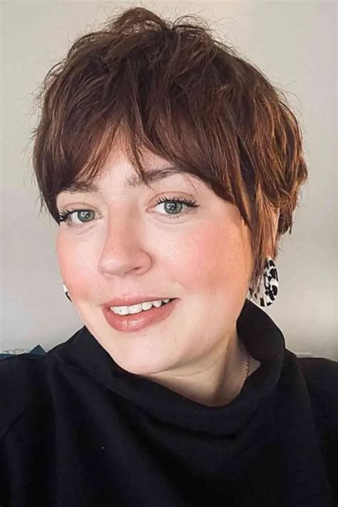 10 Cute Shaggy Pixie Cuts That Turn Heads