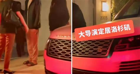 64岁冯小刚否认移民美国！夫妻国外陪养女上学，自曝：吃不了西餐冯小刚养女西餐新浪新闻