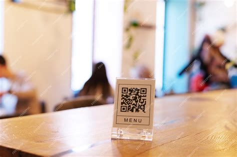 Qr код на стойке бара Бесплатно Фото