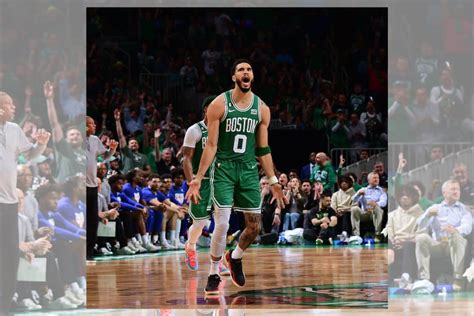 Nba Tatum Bate Recorde De Curry Faz 51 Pontos E Celtics Demolem 76ers