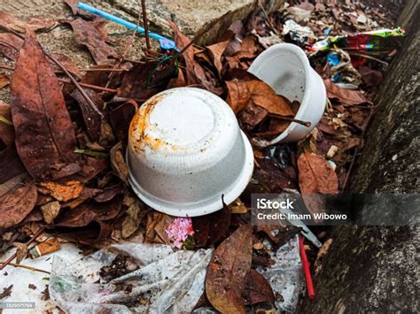 Sampah Styrofoam Foto Stok Unduh Gambar Sekarang Bahaya Konsep