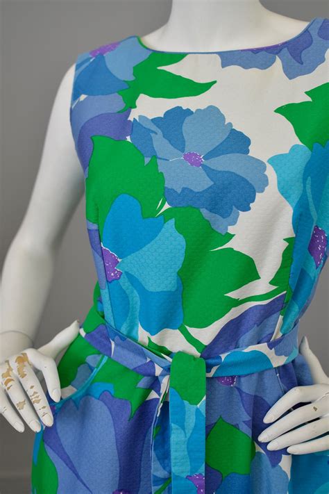 1970s Malia Honolulu Purple Blue Green Hawaiian Floral Print Wrap Arou