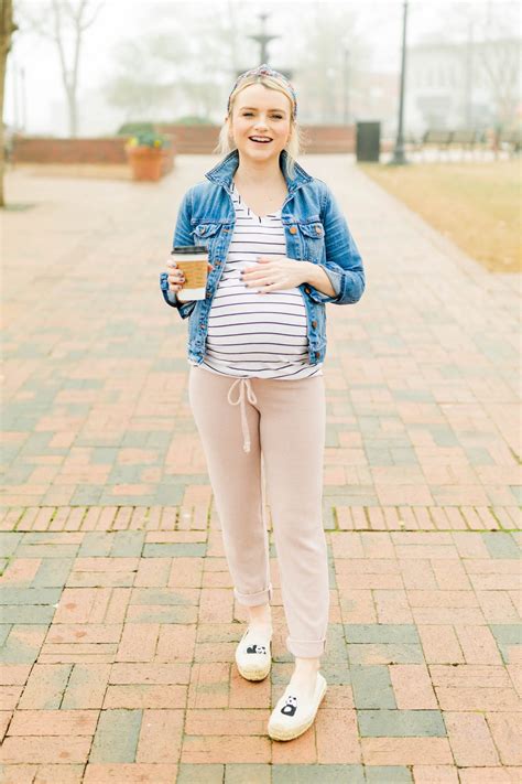 Pregnant Summer Outfits