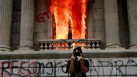 Fuerzas De Seguridad De Guatemala Arrestaron A 22 Manifestantes