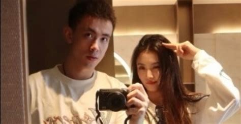 赵继伟妻子晒两人合影：这是我最好的兄弟腾讯新闻