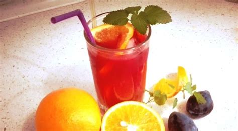 Refreshing Orange, Grapefruit and Avocado Drink