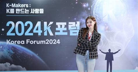 포토 예쁘게 포즈 취하는 리나대장