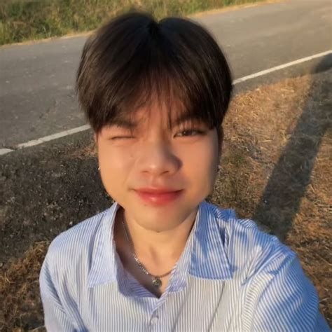 해바라기 🌻 Podx • Threads Say More