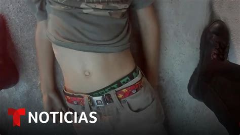 Policías le salvan la vida a un niño que se asfixiaba en California Noticias Telemundo YouTube